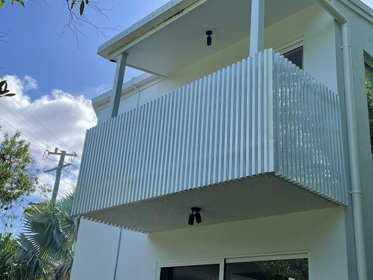 Aluminium Vertical Batten Screens – Vertex Contracting